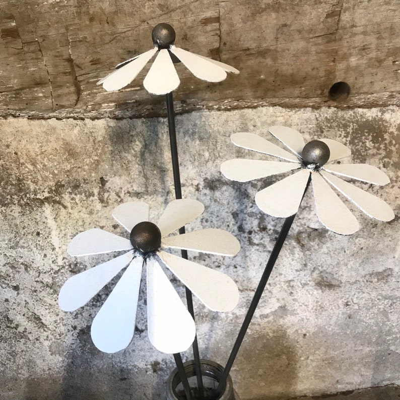 Daisy metal daisies set of 3 flower bouquet garden art | Etsy