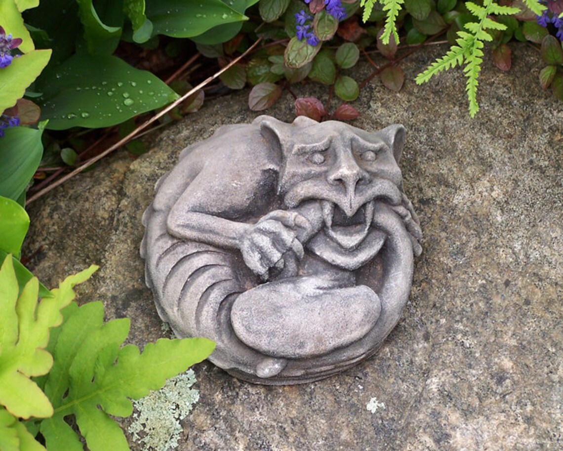 Mortholomew Gargoyle Cat Tail Biter-grotesque Gothic Stone - Etsy
