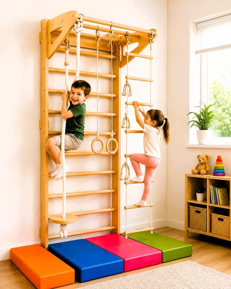 Plan de mur d'escalade à monter soi-même avec une échelle suédoise en ...