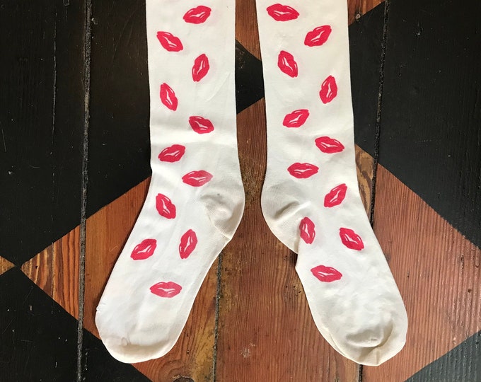 1980's Red Lips/lipstick Kiss Novelty Print Knee Socks - Etsy