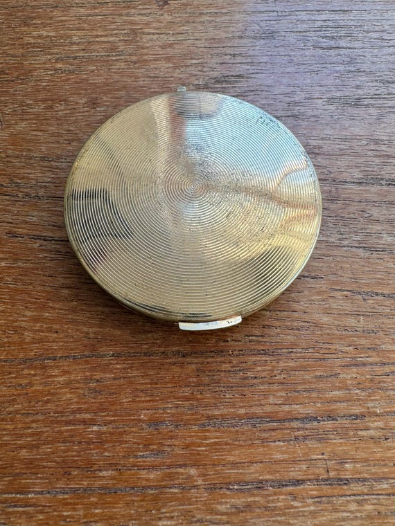 1950's Stratton gold compact with heart picture frame… - Gem