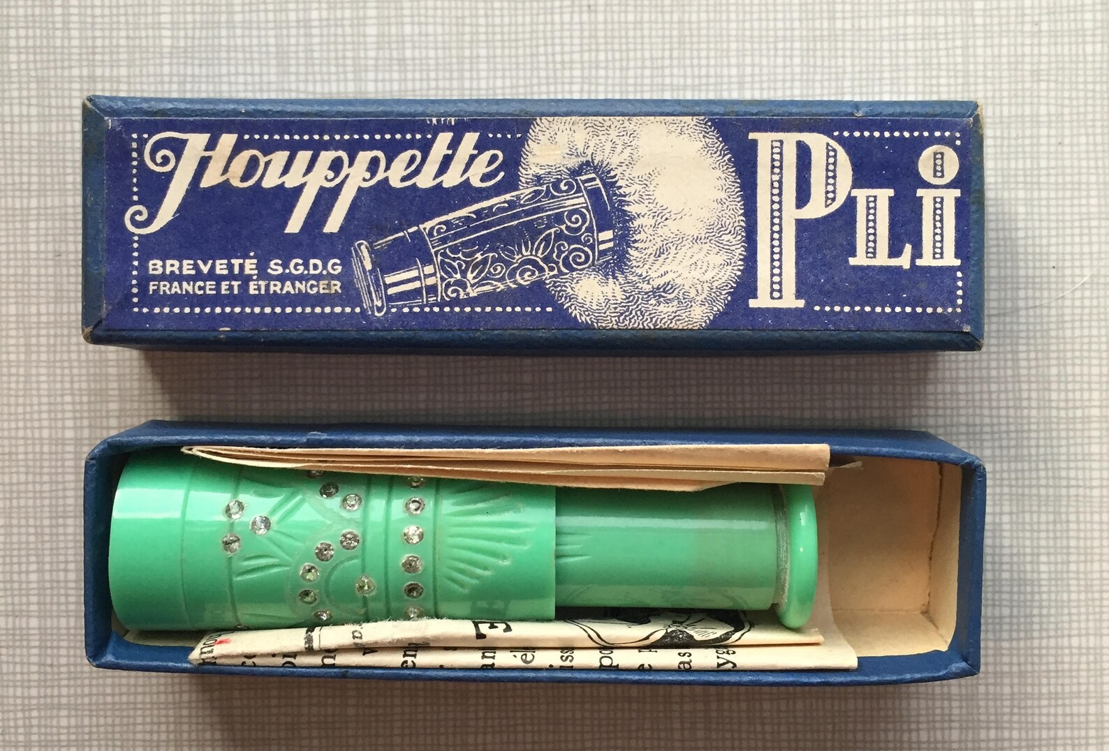 1920's Unused Houppette 'pli' by Brevete Swan Down, Rhinestone and ...