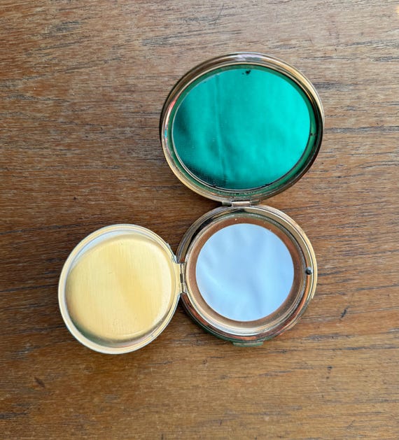 1950's Stratton gold compact with heart picture frame… - Gem