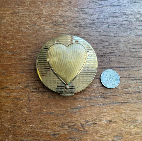 1950's Stratton gold compact with heart picture frame… - Gem