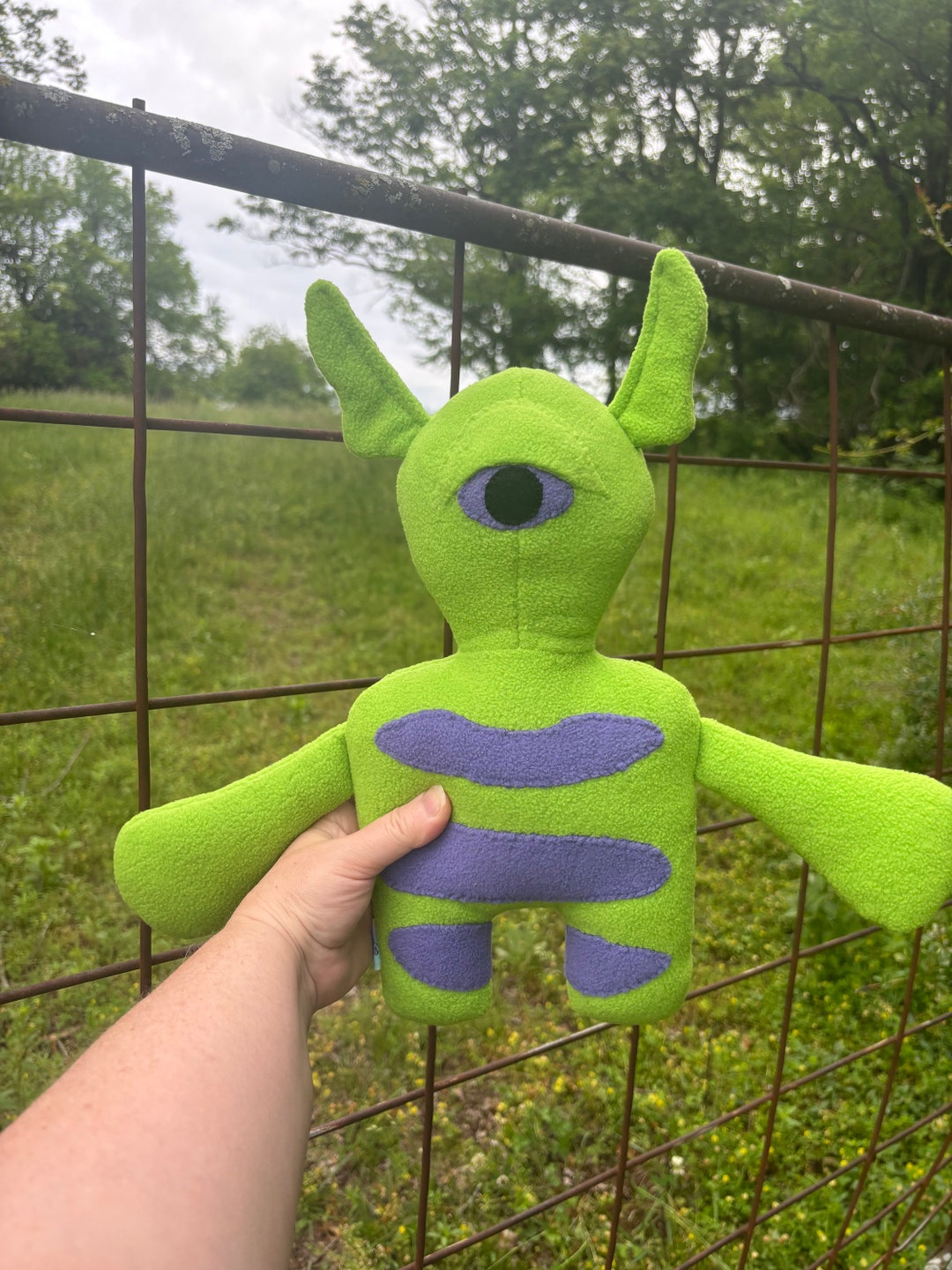 Alien Plushie - Etsy