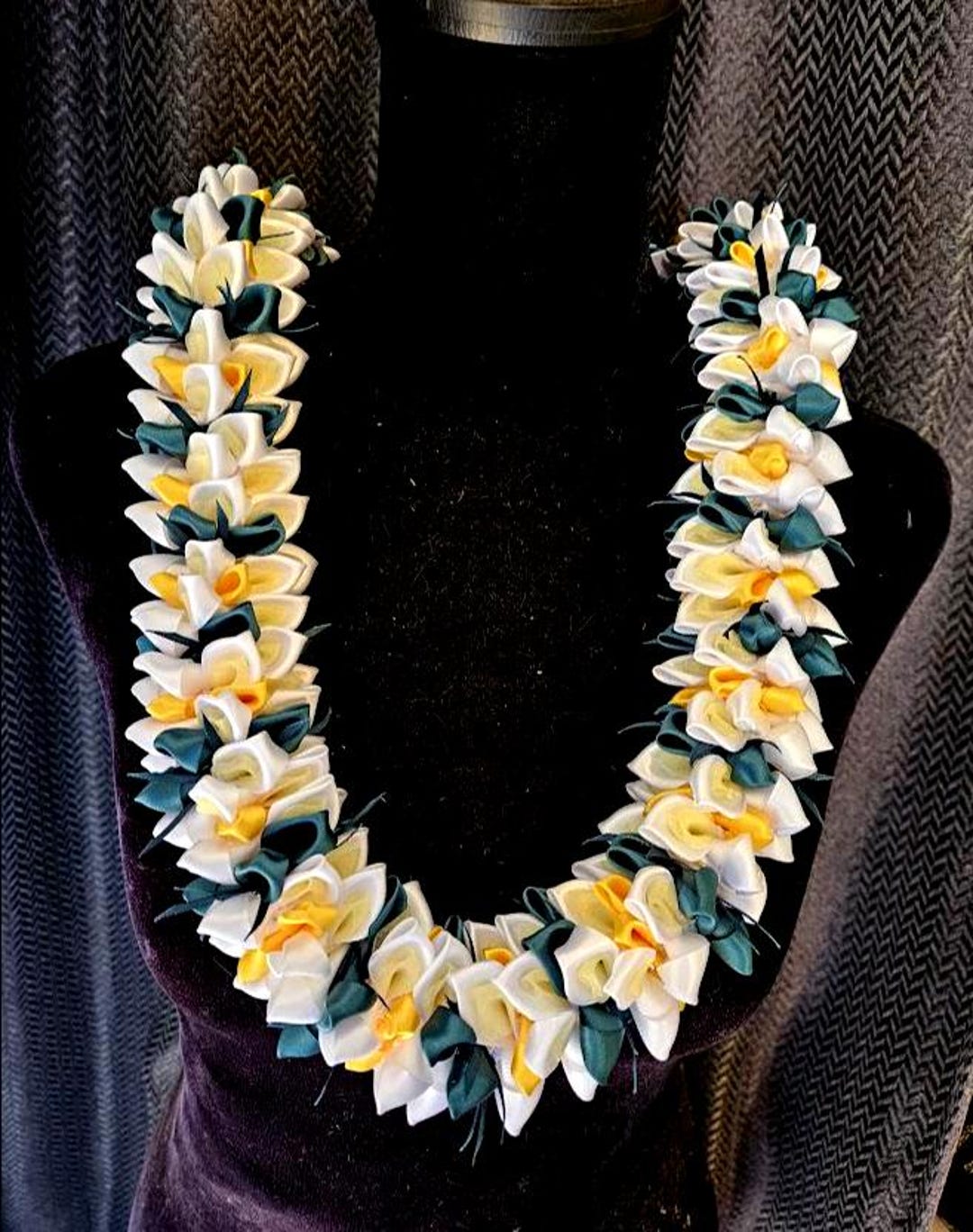 White Plumeria Hawaiian Ribbon Lei,graduation Lei,anniversary Lei ...