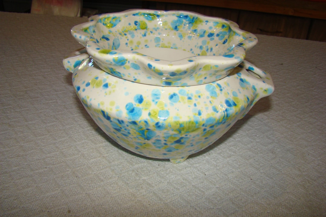 Lg, Ruffle Planter (gough Iris ) - Etsy
