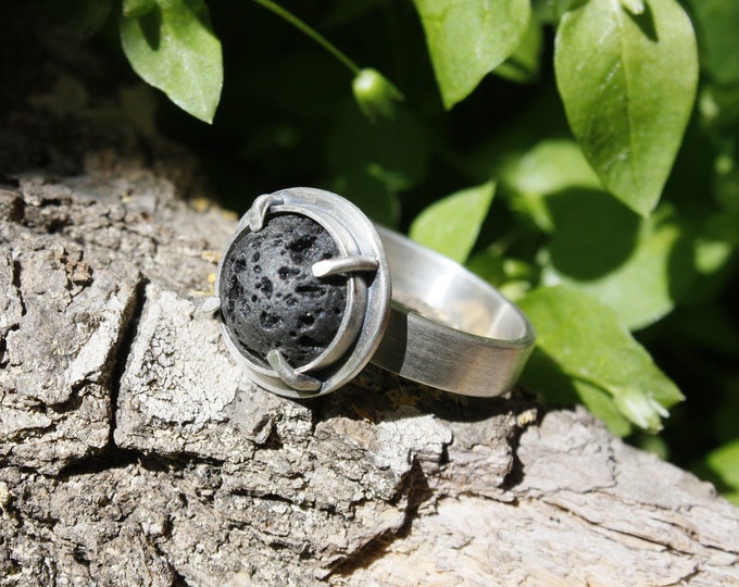 Lava Stone Ring, Sterling Silver Handcrafted Ring, Essential Oil Diffuser Ring - Etsy Israel