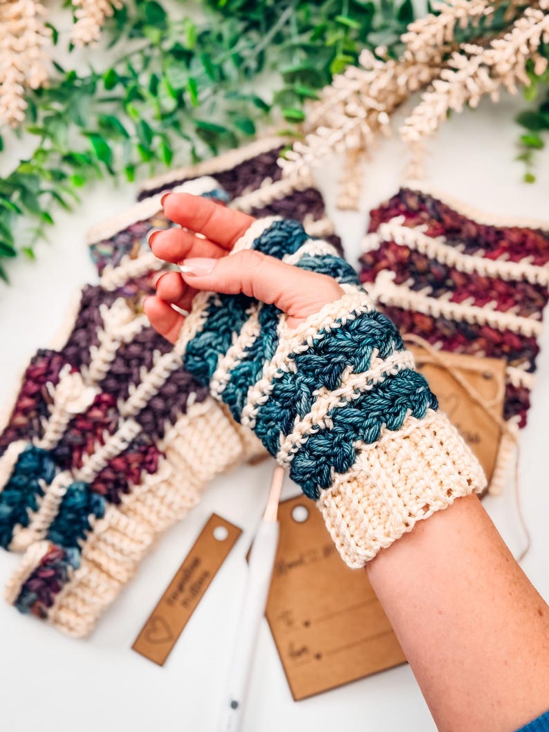 CROCHET PATTERN + VIDEO Wheat Stitch™ Fingerless Mittens Crochet ...