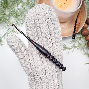 CROCHET PATTERN + VIDEO Winter Wheat Stitch™ Crochet Mittens Pattern ...