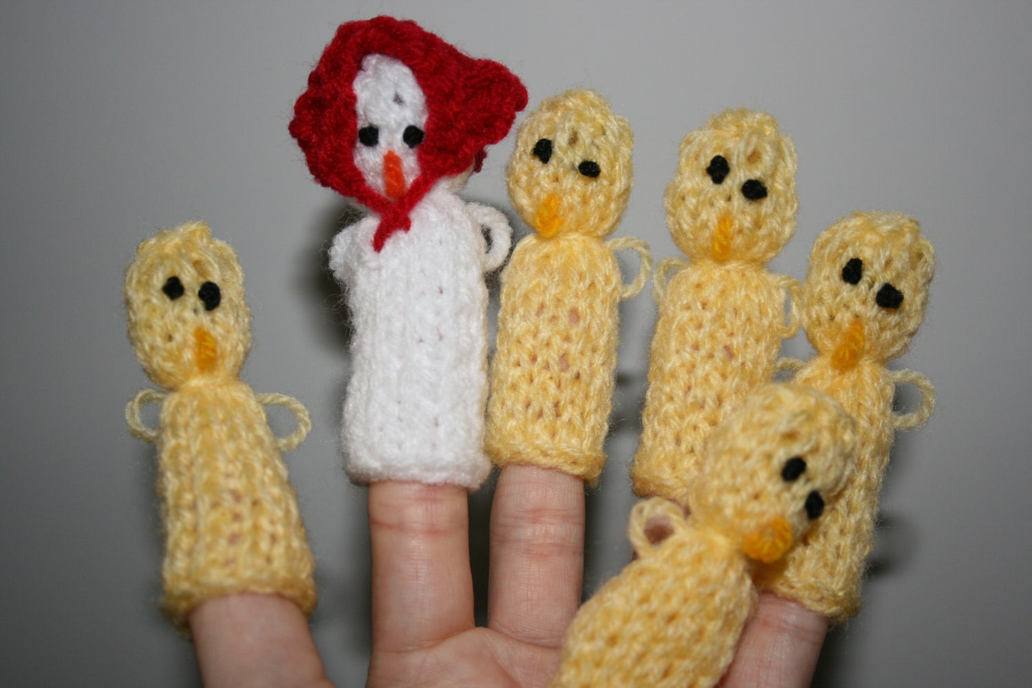 Five Little Ducks and Mother Duck Finger Puppet Set. Hand Knitted in ...