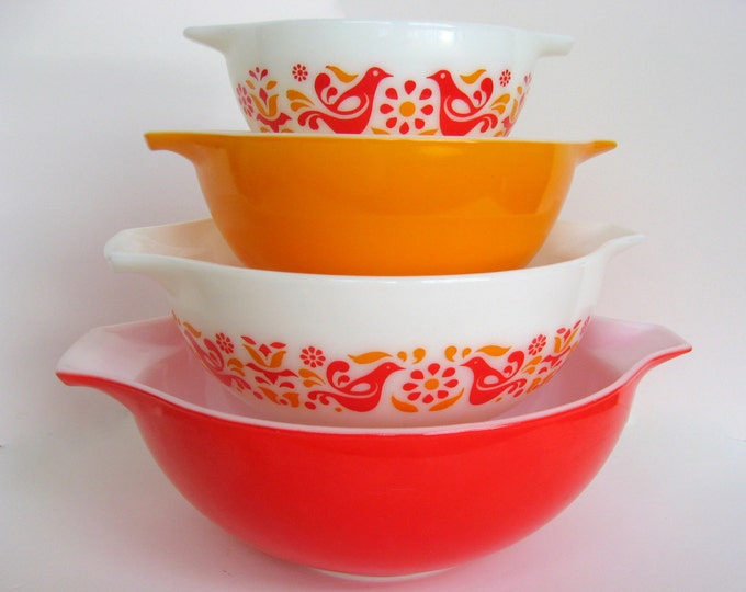 4 Pc Vintage Pyrex "friendship" Mixing Bowl Set, 444, 443, 442, 441 ...
