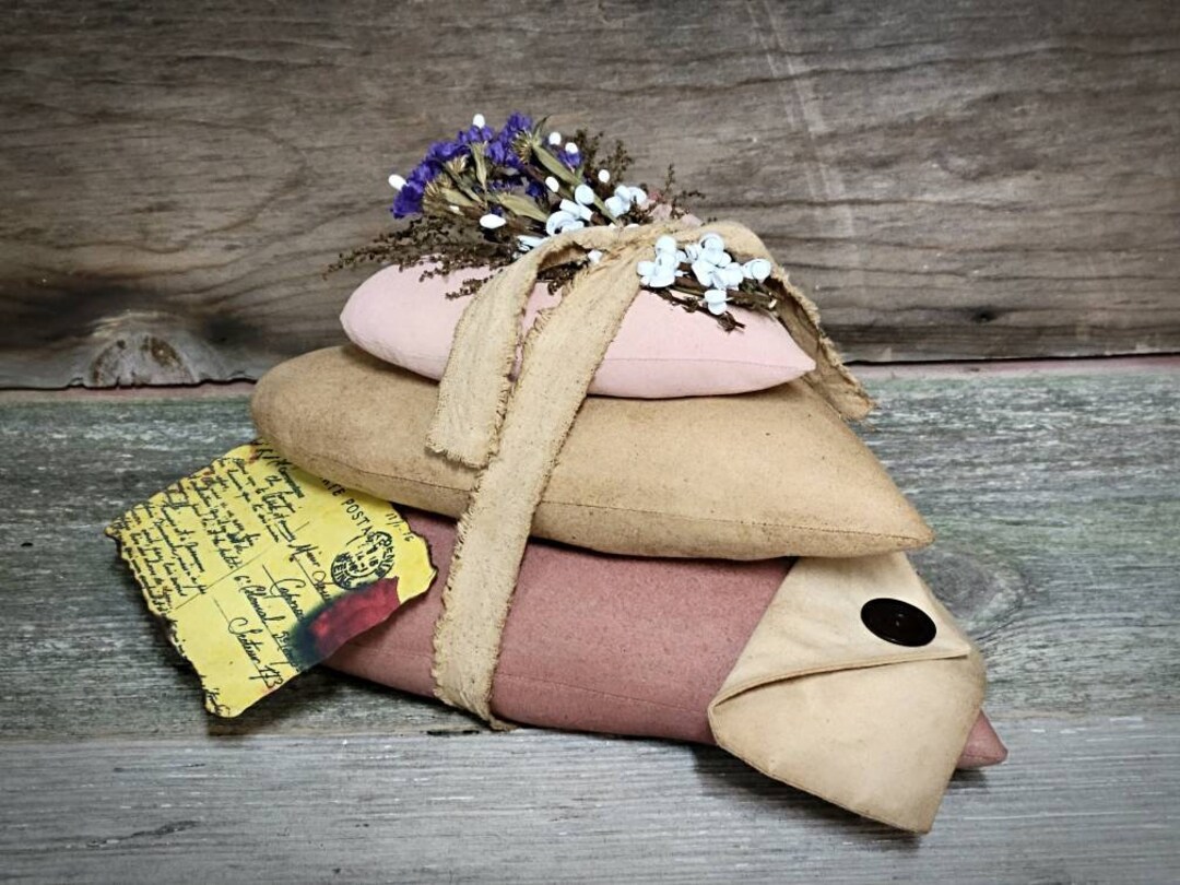 Primitive Valentines Day Table Decor Valentines Day Decor Valentines ...