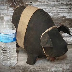 Primitive Pig Sitter - Primitive Pigs - Primitive Decor - Pig Decor ...