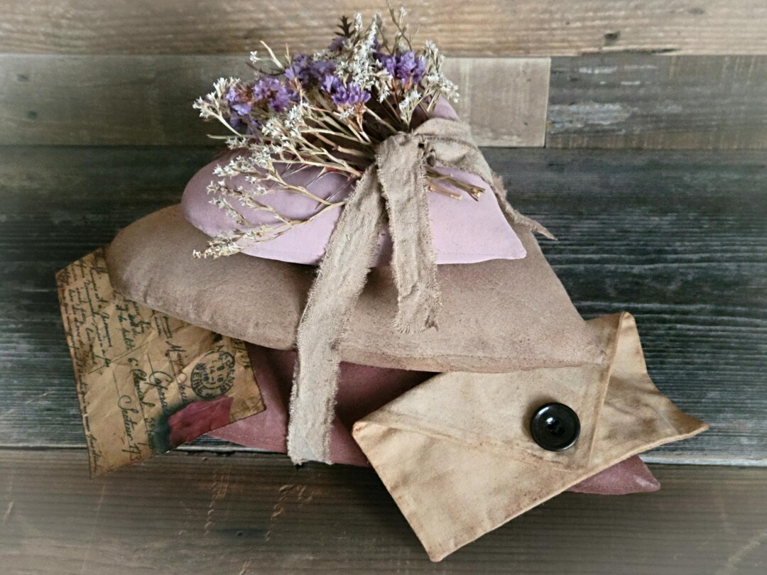 Primitive Valentines Day Table Decor ~ Valentines Day Decor ...