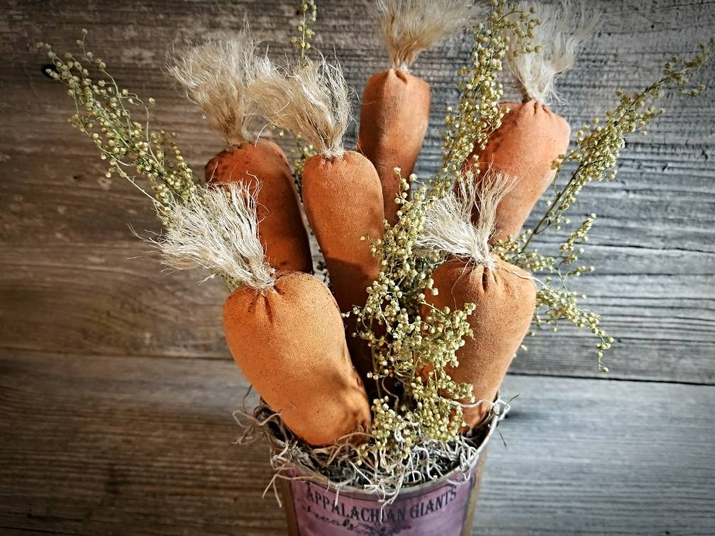 Primitive Carrots in Rusty Tin Can ~ Primitive Easter Decorations ...