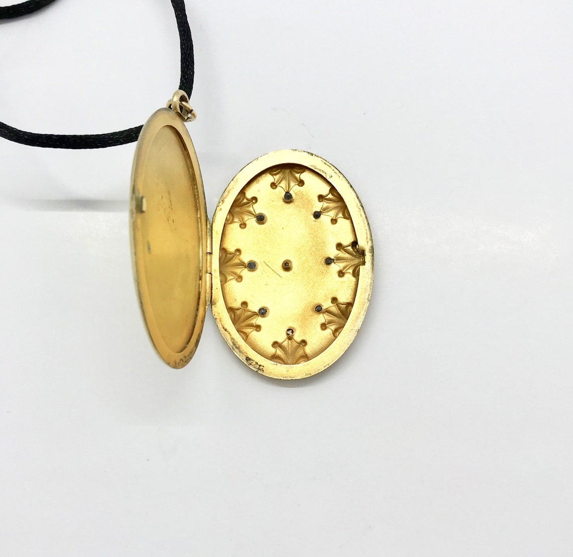 Gold Filled Large Oval Locket With Rhinestones Oval Locket - Etsy