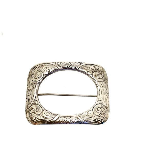 Large Silver Tone Brooch, Large Silver Tone Brooch wi… - Gem