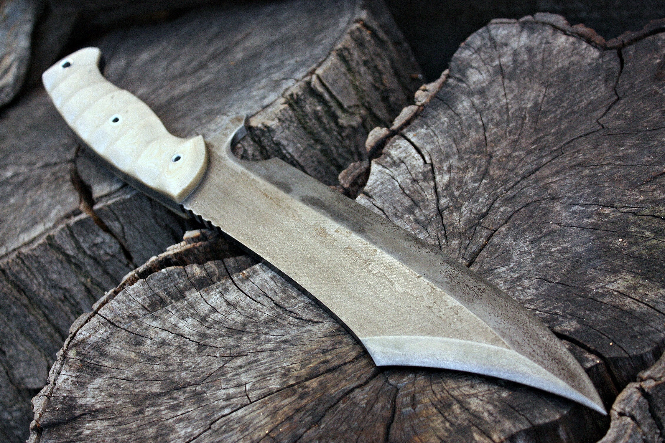 Handcrafted blade FOF Stone Boar full tang modern bowie knife