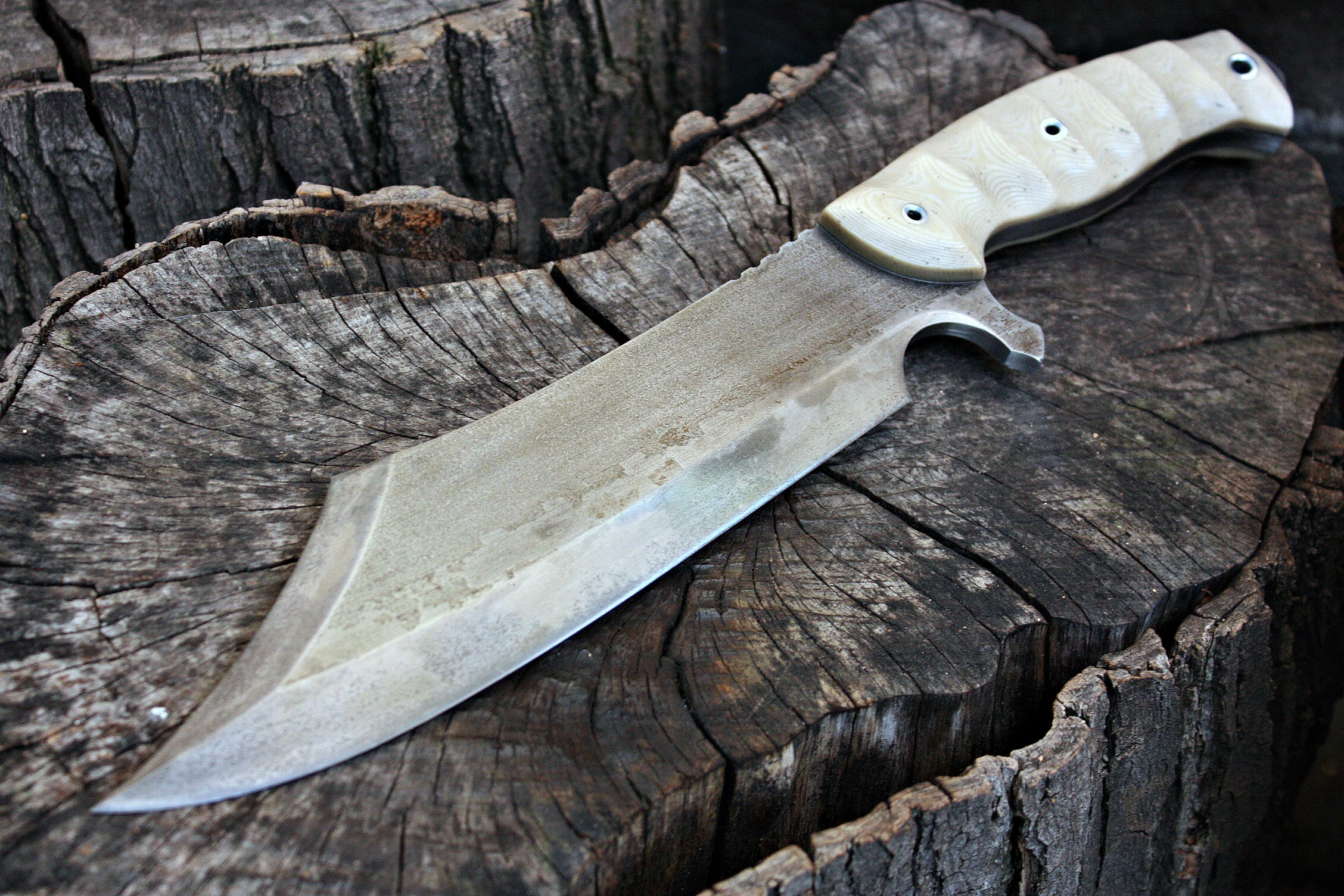 Handcrafted blade FOF Stone Boar full tang modern bowie knife