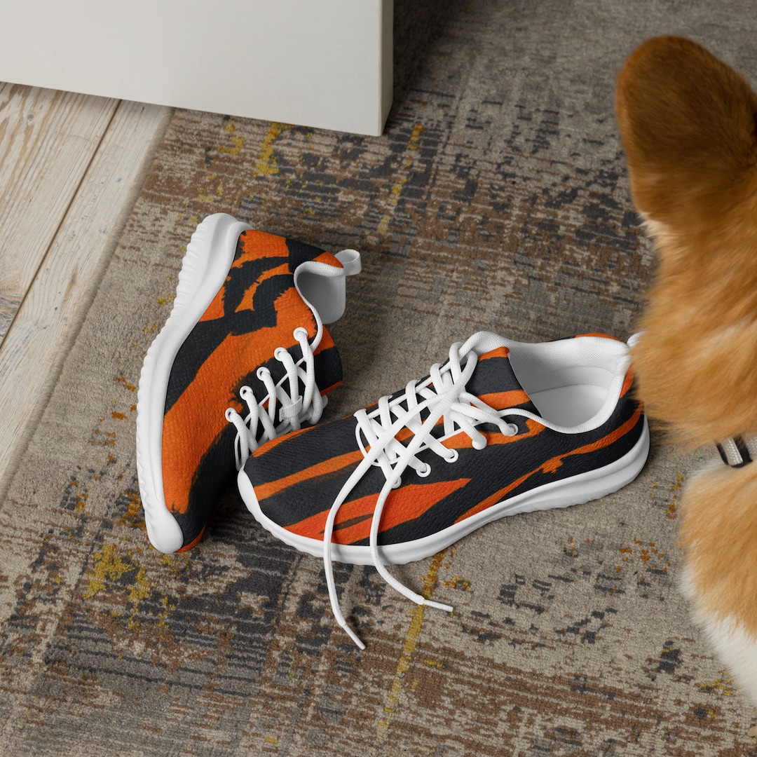 Tiger Stripe Pattern Men's Athletic Shoes, Animal Print Men's Sneakers ...