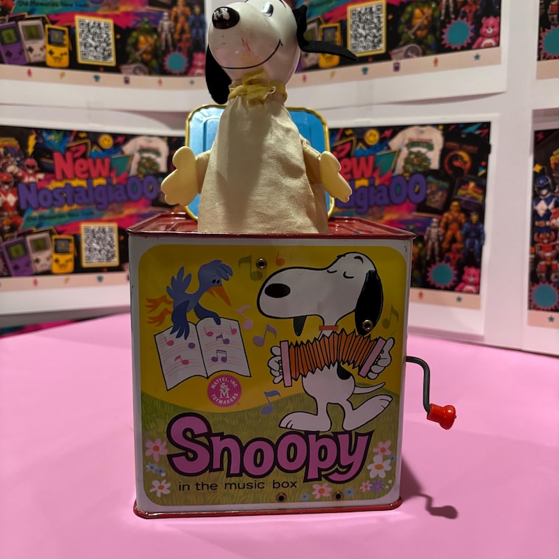 Snoopy Vintage Music Box - Etsy
