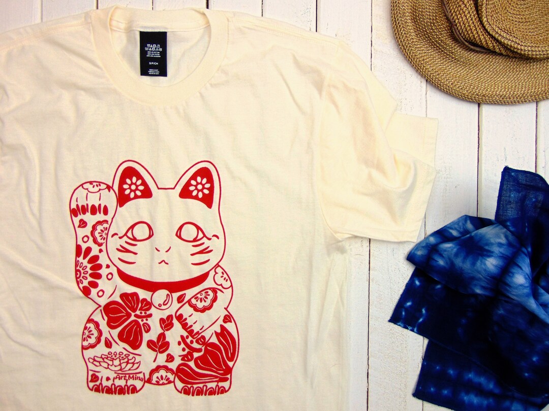 Aloha Lucky Cat T-shirt: Screen Printed Hawaiian Maneki Neko - Etsy
