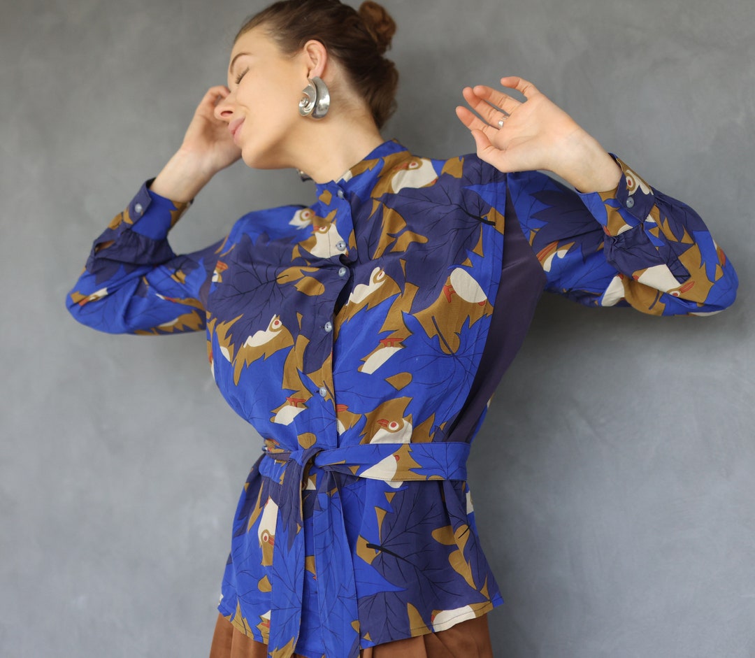 Italian Vintage Blue Bird Leaf Print Silk Long Sleeve Belted Blouse Top ...