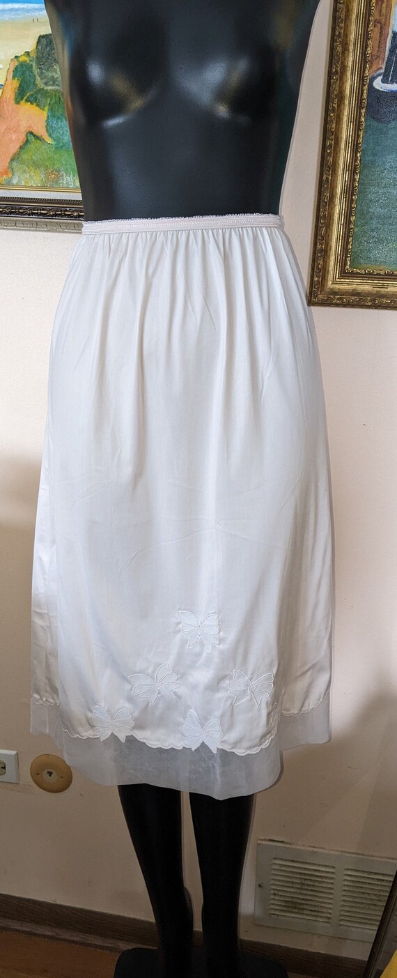 Vintage 1960s Half Slip Skirt Slip Youth Form Size Me… - Gem