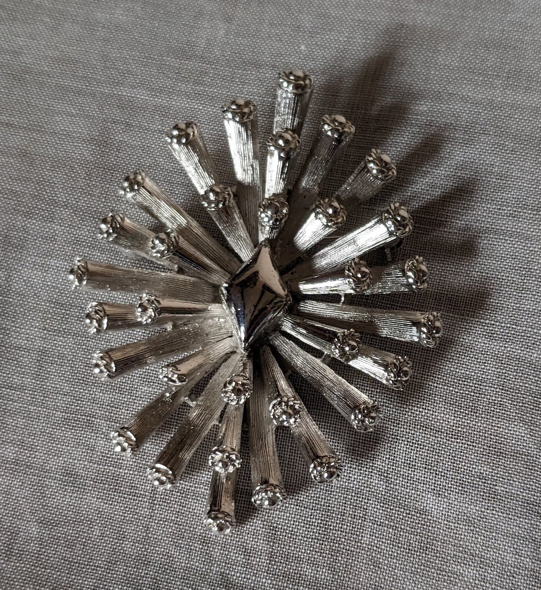 Trifari Starburst Silver Tone Brooch Pin 2" X 1 5/8" Fireworks Mid ...