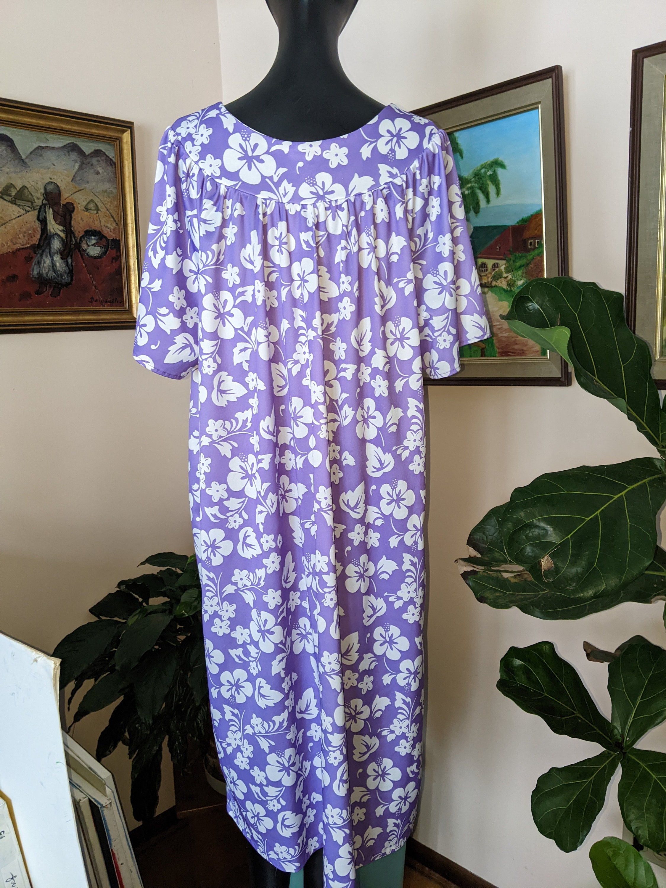 Hawaiian Print Muumuu, Medium, Purple and White Mumu, Polyester Machine ...