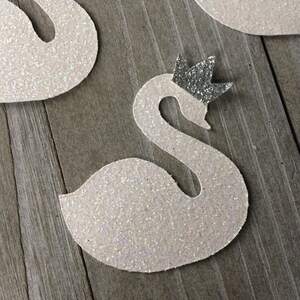 50 Swan Confetti With Crown, White Glitter, Swan Party Decorations ...