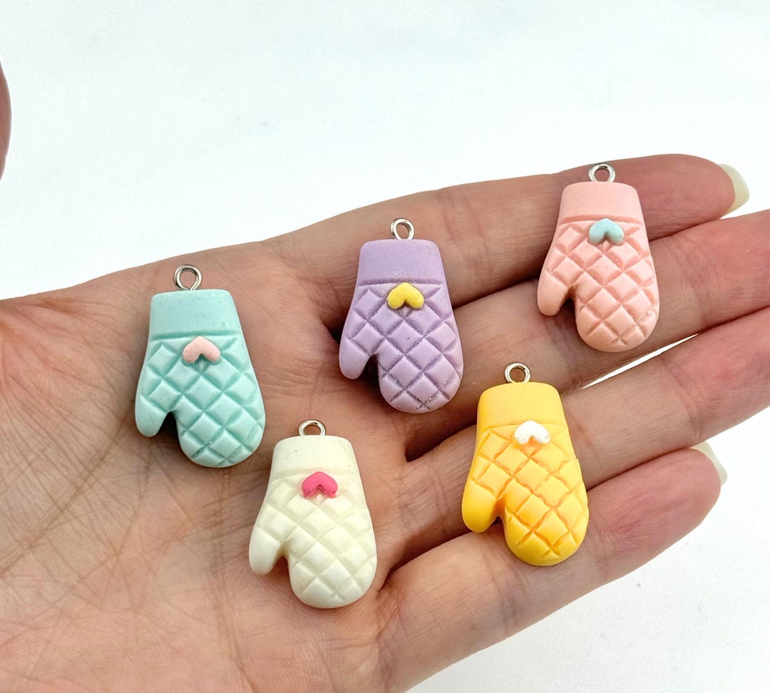 2 Oven Mitt Charms/ Baker Jewelry Making Supplies/ Oven Glove/ Baking ...