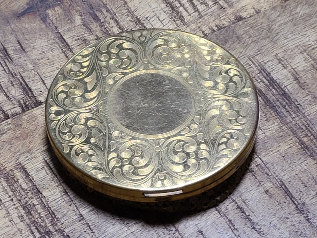 Vintage Ladies 1950's Elgin Made in USA Round Gold Tone Mirrored Powder ...