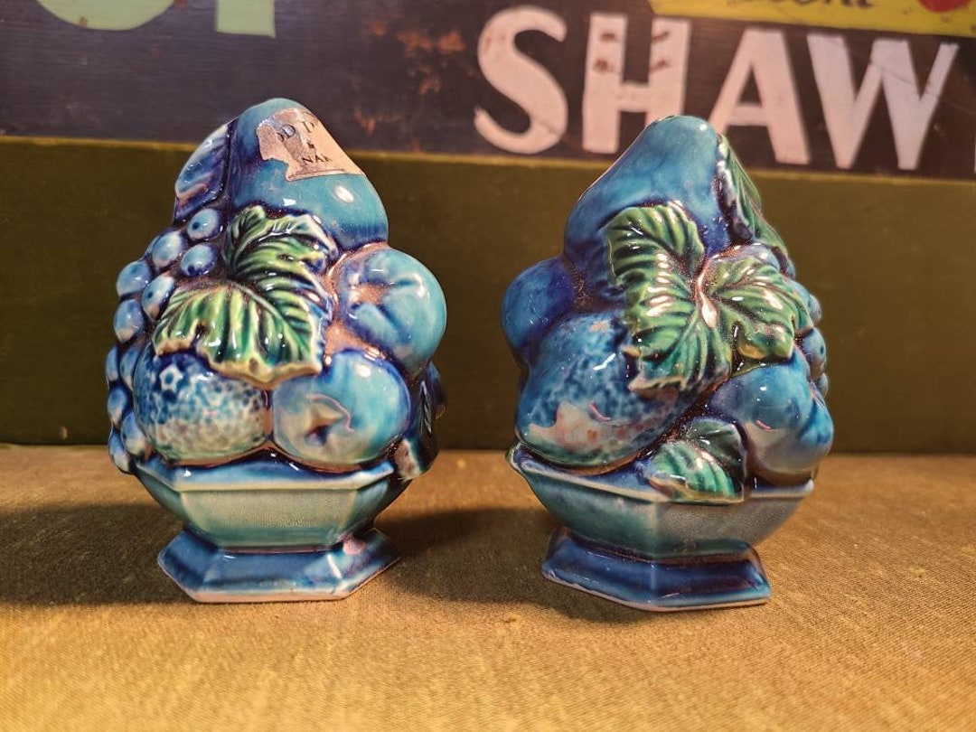 1950's Blue Fruit Bowl Inarco Mood Indigo Unused Salt and Pepper Shaker ...