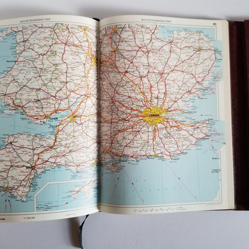 Dual Atlas Britain Travel Map Book - Vintage 1979 Bartholomew Road ...