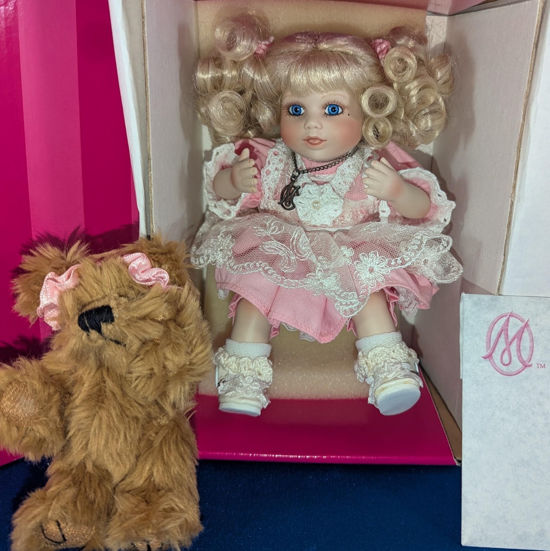 Marie Osmond Tiny Tots Peek-a-boo Sitting Doll 7" W/ Mini Teddy Bear ...