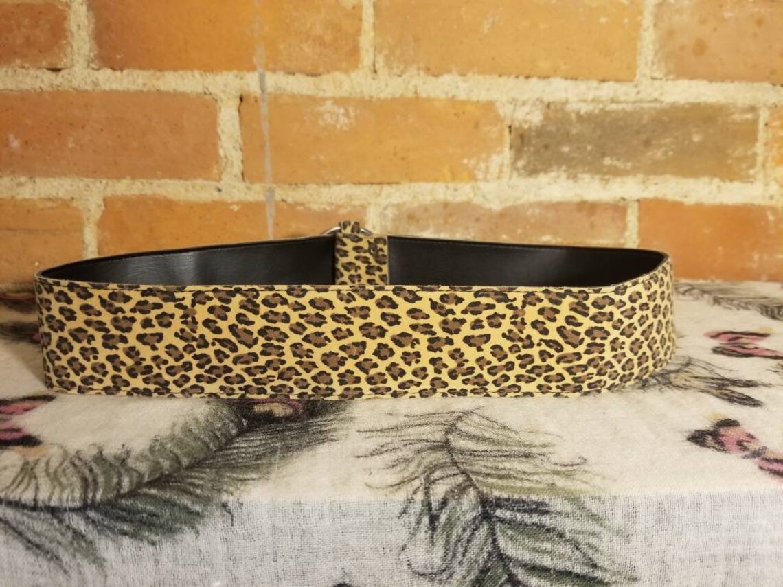 VINTAGE CHEETAH BELT // Brown Black Leopard 60's Round - Etsy