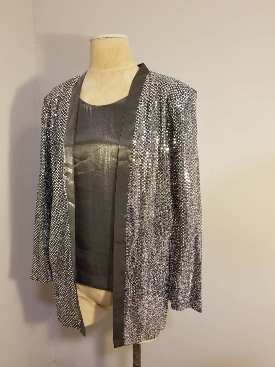 METALLIC SILVER CARDIGAN // 80's R&M Richards by Karen - Etsy