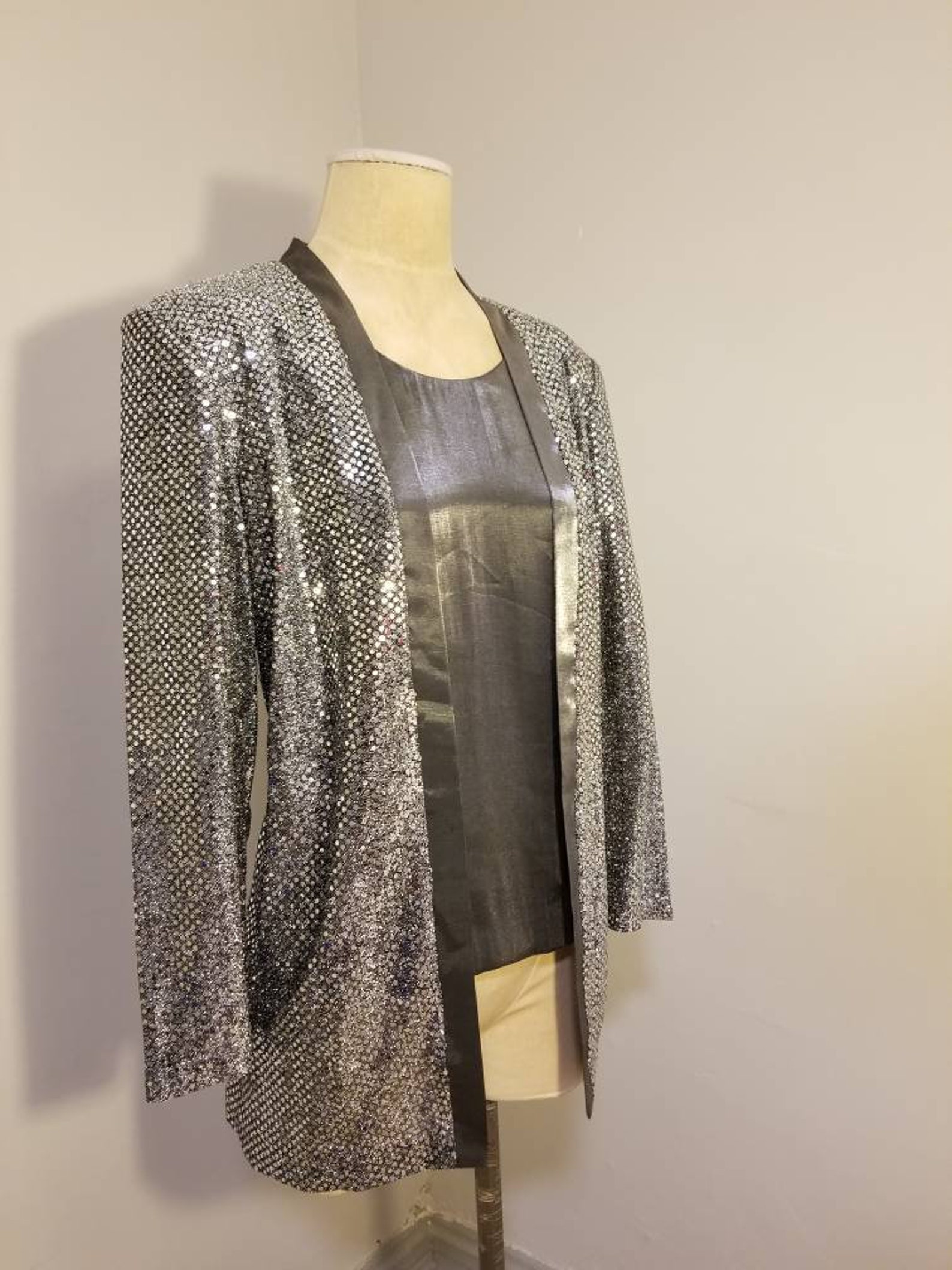 METALLIC SILVER CARDIGAN // 80's R&M Richards by Karen - Etsy