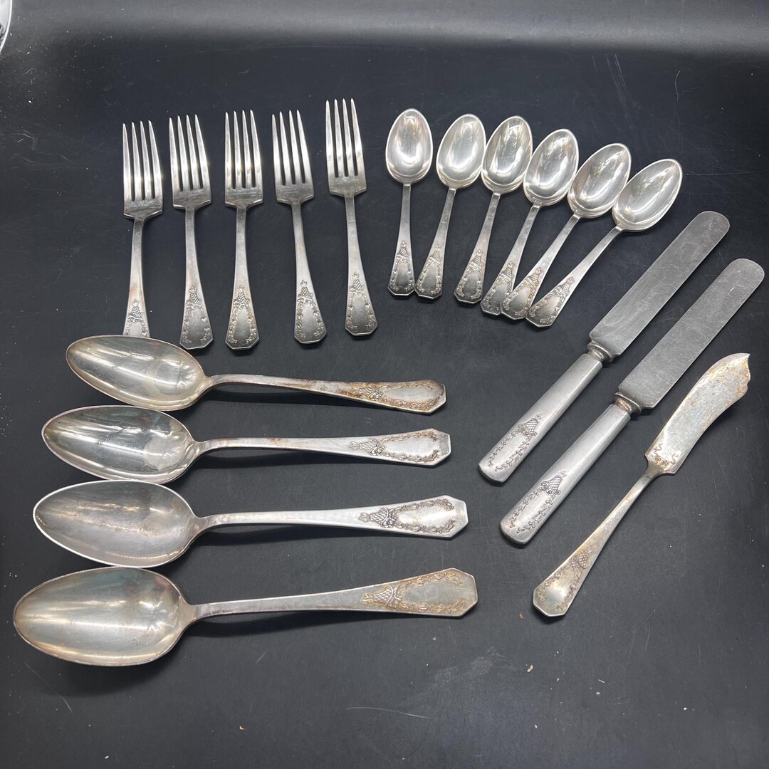 Antique Holmes and Edwards XIV HE Flatware Carolina Pattern 1914 Silver ...