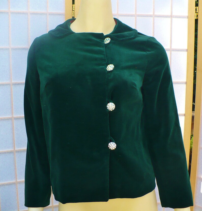 Rich green velvet jacket/ rhinestone buttons/ 1950s green | Etsy