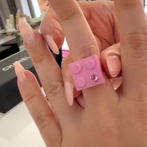 Light Pink LEGO® Brick 2x2 With a Pink SWAROVSKI® Crystal on a Silver ...