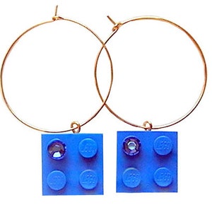 Dark Blue LEGO® Brick 2x2 With a Blue SWAROVSKI® Crystal on a Silver ...