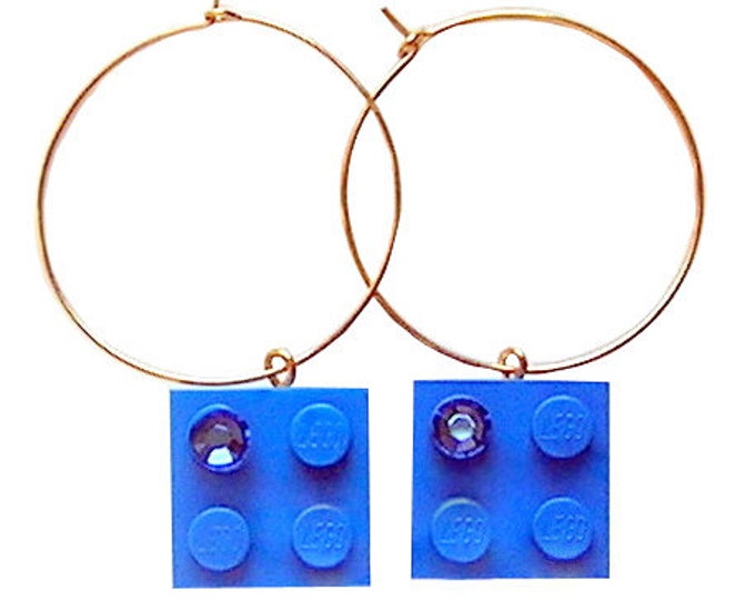 Dark Blue LEGO® Brick 2x2 With a Blue SWAROVSKI® Crystal on a Silver ...