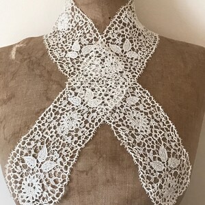 Irish Lace Lappet Carrickmacross Exquisite Work Flowers Tiny Shamrocks ...