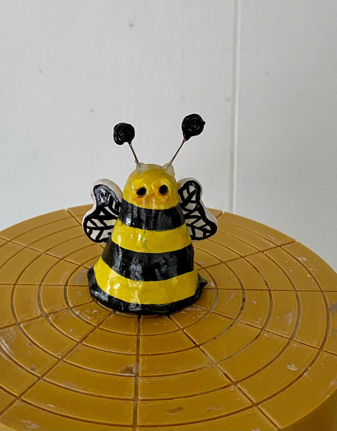 Lil Bitty Ghost Bee Pal Sweet Spooky Valentine - Etsy