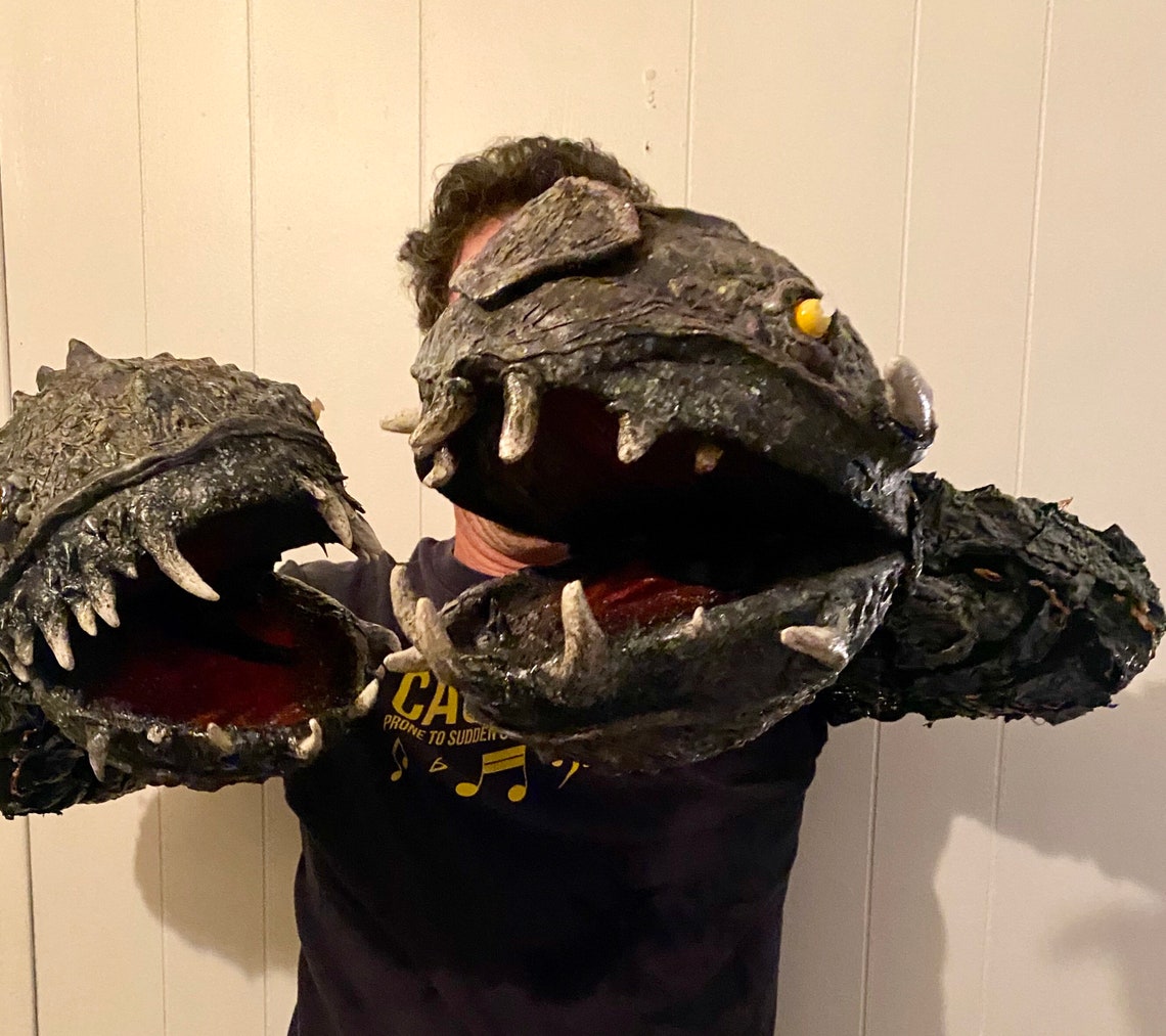 Monster hand puppetsPair of Demon Heads hand-arm puppets the | Etsy