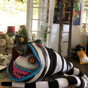 Beetlejuice Sandworm Hand/arm Puppet Great for Cosplay - Etsy Norway