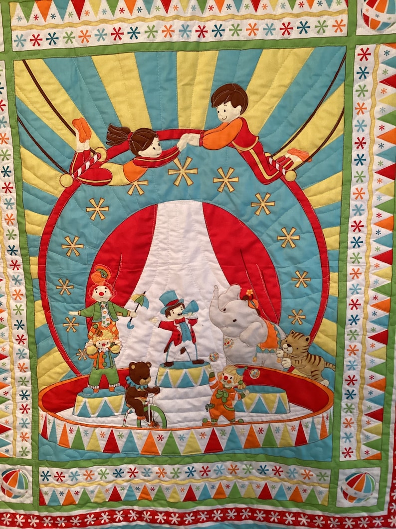 Circus Quilt- Baby Quilt or Toddler Gift - Circus Nursery Décor - 34 ...